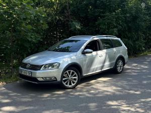 Pelēks Volkswagen Passat Alltrack 2014 Viļņa, ar dzinēja tilpumu 1.97 L un nobraukumu 220 tūkst. km par 6450 €, foto  vietnē AUTOMOTO.COM.LV
