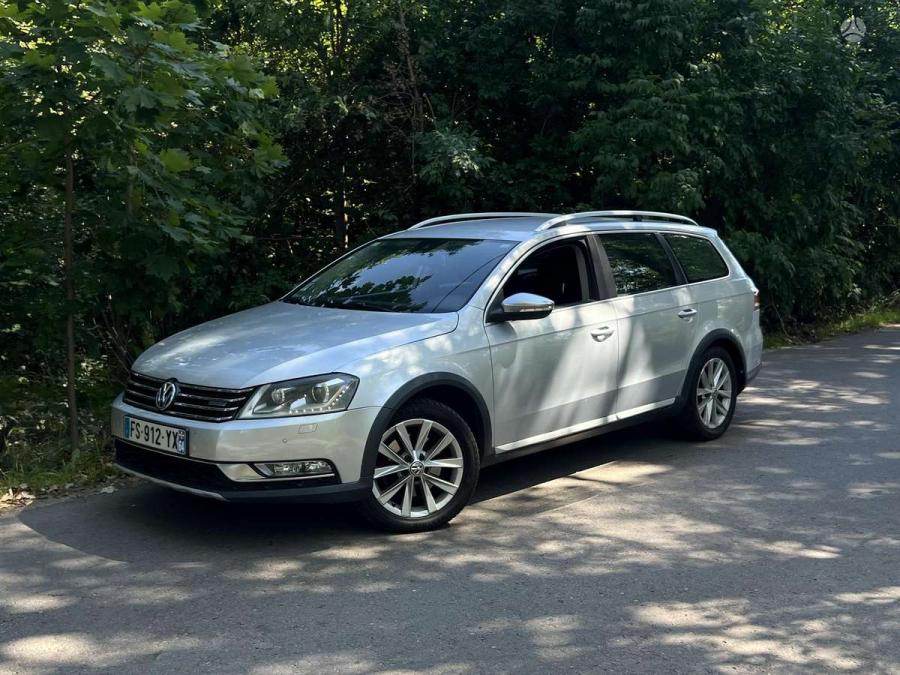 Pelēks Volkswagen Passat Alltrack 2014 Viļņa, ar dzinēja tilpumu 1.97 L un nobraukumu 220 tūkst. km par 6450 €, foto 1 vietnē AUTOMOTO.COM.LV