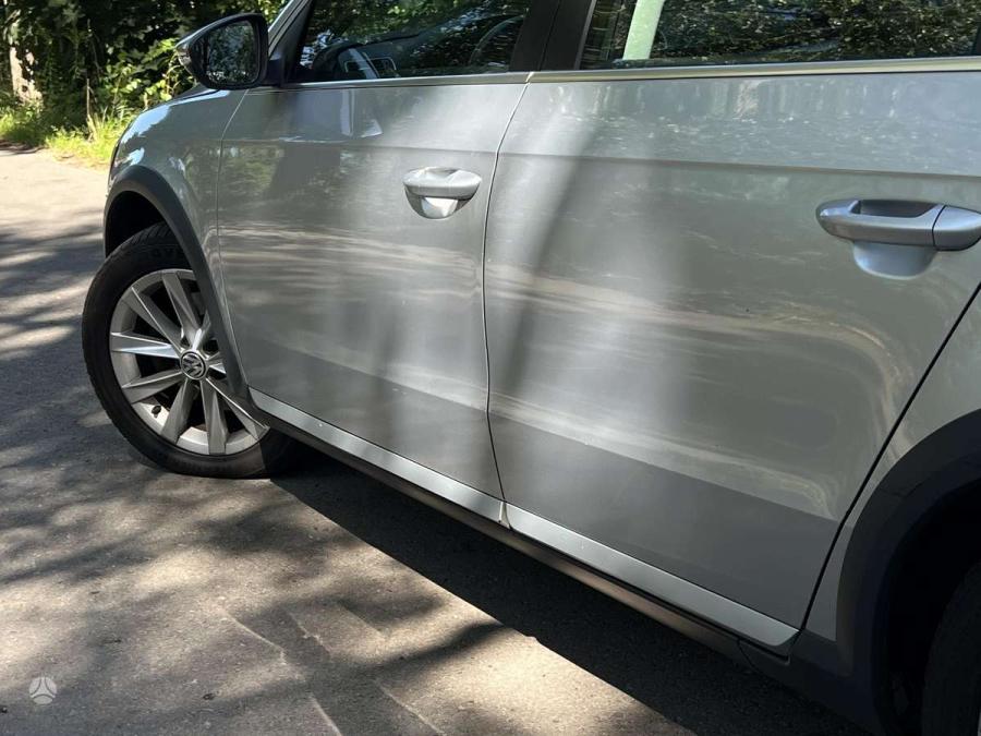Pelēks Volkswagen Passat Alltrack 2014 Viļņa, ar dzinēja tilpumu 1.97 L un nobraukumu 220 tūkst. km par 6450 €, foto 4 vietnē AUTOMOTO.COM.LV