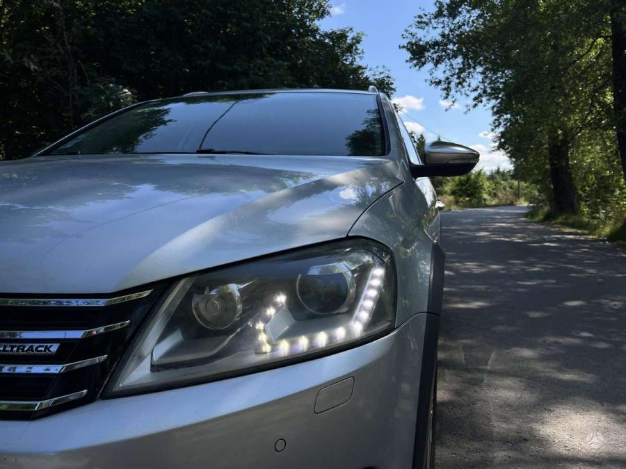 Pelēks Volkswagen Passat Alltrack 2014 Viļņa, ar dzinēja tilpumu 1.97 L un nobraukumu 220 tūkst. km par 6450 €, foto 6 vietnē AUTOMOTO.COM.LV