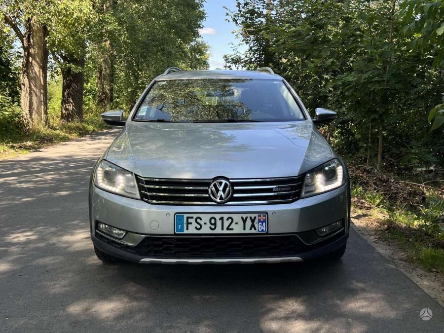 Pelēks Volkswagen Passat Alltrack 2014 Viļņa, ar dzinēja tilpumu 1.97 L un nobraukumu 220 tūkst. km par 6450 €, foto 9 vietnē AUTOMOTO.COM.LV