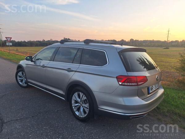 Pelēks Volkswagen Passat Alltrack 2016 Rīga, ar dzinēja tilpumu 2.00 L un nobraukumu 192 tūkst. km par 14000 €, foto 2 vietnē AUTOMOTO.COM.LV