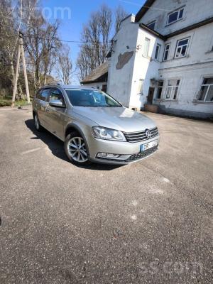 Pelēks Volkswagen Passat Alltrack 2012 Jelgava, ar dzinēja tilpumu 2.00 L un nobraukumu 325 tūkst. km par 6750 €, foto 8 vietnē AUTOMOTO.COM.LV