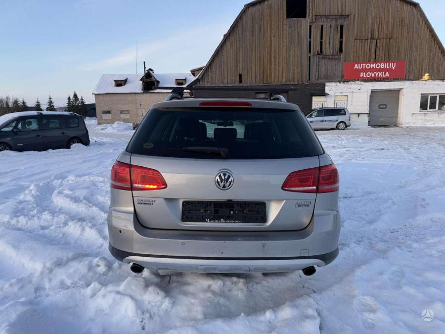Pelēks Volkswagen Passat Alltrack 2012 Kauņa, ar dzinēja tilpumu 1.97 L un nobraukumu 342 tūkst. km par 5500 €, foto 4 vietnē AUTOMOTO.COM.LV