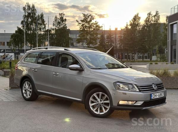 Pelēks Volkswagen Passat Alltrack 2012 Valka, ar dzinēja tilpumu 2.00 L un nobraukumu 398 tūkst. km par 4250 €, foto 6 vietnē AUTOMOTO.COM.LV