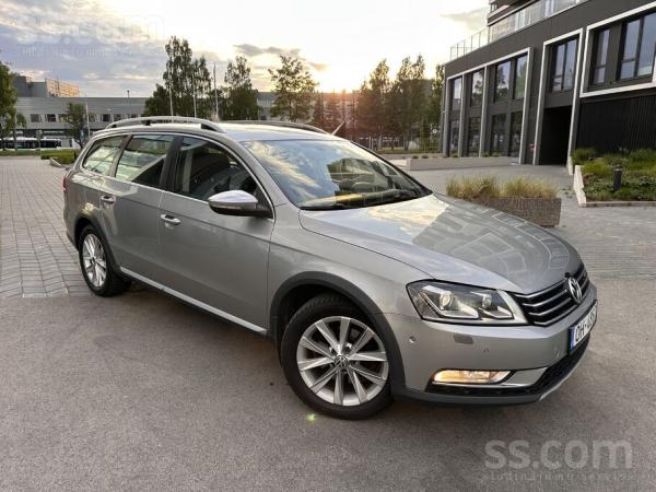 Pelēks Volkswagen Passat Alltrack 2012 Valka, ar dzinēja tilpumu 2.00 L un nobraukumu 398 tūkst. km par 4250 €, foto 8 vietnē AUTOMOTO.COM.LV