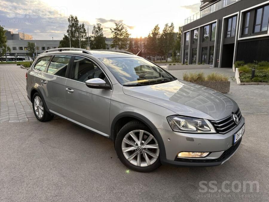 Grey Volkswagen Passat Alltrack 2012 in Valka, with an engine capacity of 2.00 L and mileage of 398 thousand km for 4250 €, photo 9 on AUTOMOTO.COM.LV