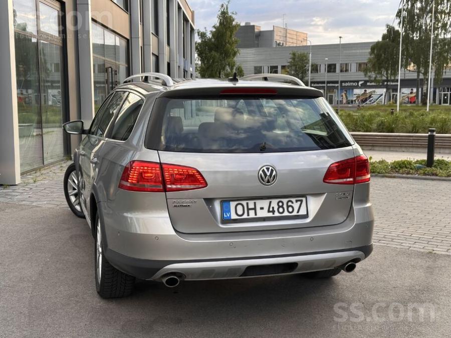 Grey Volkswagen Passat Alltrack 2012 in Valka, with an engine capacity of 2.00 L and mileage of 398 thousand km for 4250 €, photo 13 on AUTOMOTO.COM.LV