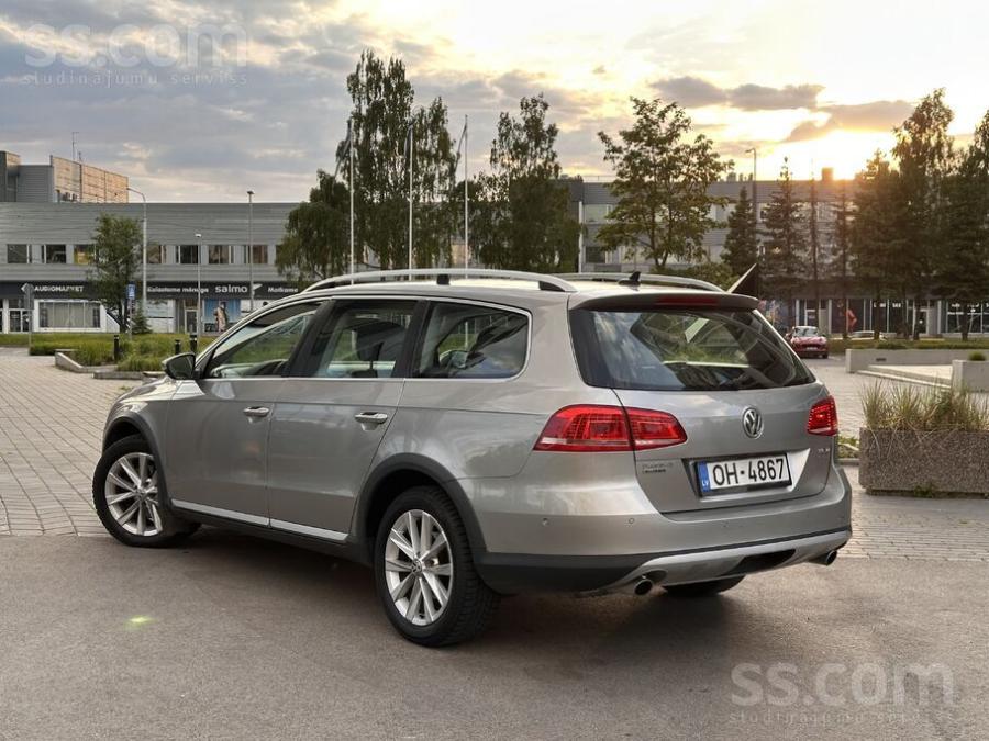 Grey Volkswagen Passat Alltrack 2012 in Valka, with an engine capacity of 2.00 L and mileage of 398 thousand km for 4250 €, photo 14 on AUTOMOTO.COM.LV