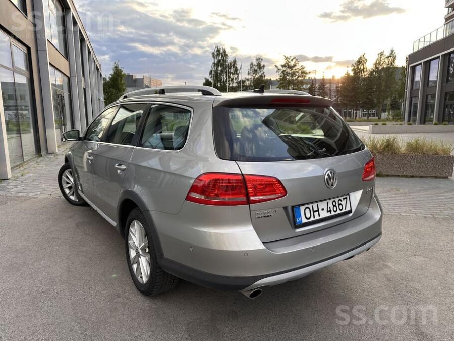 Grey Volkswagen Passat Alltrack 2012 in Valka, with an engine capacity of 2.00 L and mileage of 398 thousand km for 4250 €, photo 15 on AUTOMOTO.COM.LV