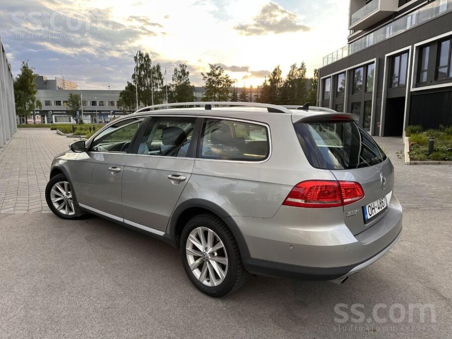 Grey Volkswagen Passat Alltrack 2012 in Valka, with an engine capacity of 2.00 L and mileage of 398 thousand km for 4250 €, photo 16 on AUTOMOTO.COM.LV