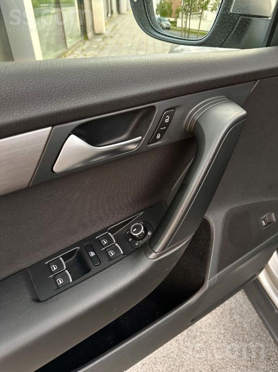 Grey Volkswagen Passat Alltrack 2012 in Valka, with an engine capacity of 2.00 L and mileage of 398 thousand km for 4250 €, photo 31 on AUTOMOTO.COM.LV