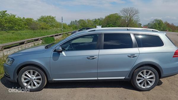 Pelēks Volkswagen Passat Alltrack 2012 Tallina, ar dzinēja tilpumu 2.00 L un nobraukumu 220 tūkst. km par 6500 €, foto 2 vietnē AUTOMOTO.COM.LV
