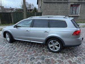 Pelēks Volkswagen Passat Alltrack 2012 Liepāja, ar dzinēja tilpumu 2.00 L un nobraukumu 223 tūkst. km par 9600 €, foto 5 vietnē AUTOMOTO.COM.LV