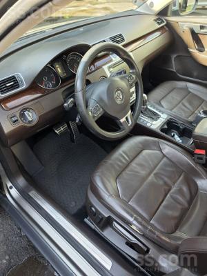 Pelēks Volkswagen Passat Alltrack 2012 Rīga, ar dzinēja tilpumu 2.00 L un nobraukumu 581 tūkst. km par 3650 €, foto 12 vietnē AUTOMOTO.COM.LV