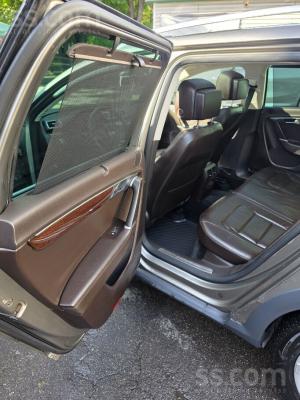 Pelēks Volkswagen Passat Alltrack 2012 Rīga, ar dzinēja tilpumu 2.00 L un nobraukumu 581 tūkst. km par 3650 €, foto 15 vietnē AUTOMOTO.COM.LV