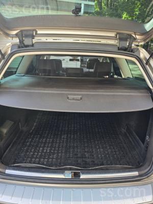 Pelēks Volkswagen Passat Alltrack 2012 Rīga, ar dzinēja tilpumu 2.00 L un nobraukumu 581 tūkst. km par 3650 €, foto 17 vietnē AUTOMOTO.COM.LV