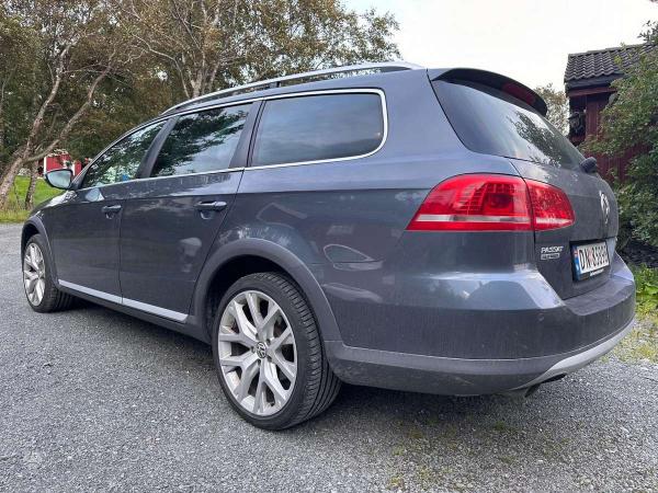 Grey Volkswagen Passat Alltrack 2012 in Panevezys, with an engine capacity of 2.00 L and mileage of 225 thousand km for 8800 €, photo 8 on AUTOMOTO.COM.LV