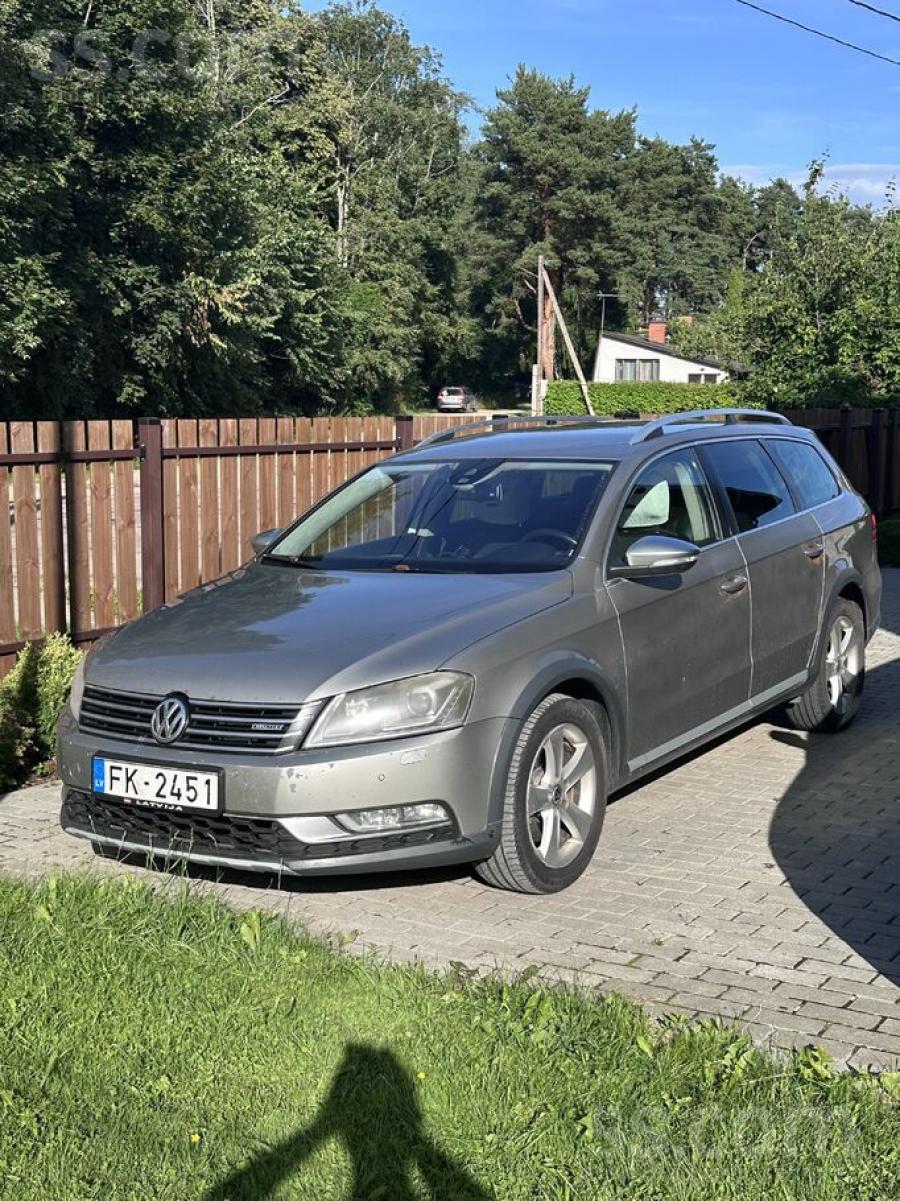 Pelēks Volkswagen Passat Alltrack 2012 Rīga, ar dzinēja tilpumu 2.00 L un nobraukumu 338 tūkst. km par 4200 €, foto 1 vietnē AUTOMOTO.COM.LV