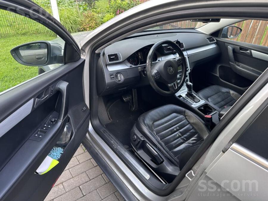 Pelēks Volkswagen Passat Alltrack 2012 Rīga, ar dzinēja tilpumu 2.00 L un nobraukumu 338 tūkst. km par 4200 €, foto 12 vietnē AUTOMOTO.COM.LV