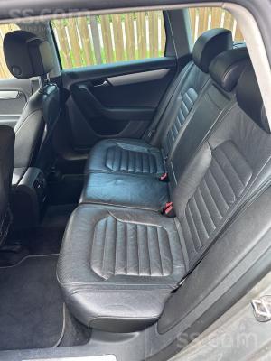 Pelēks Volkswagen Passat Alltrack 2012 Rīga, ar dzinēja tilpumu 2.00 L un nobraukumu 338 tūkst. km par 4200 €, foto 14 vietnē AUTOMOTO.COM.LV