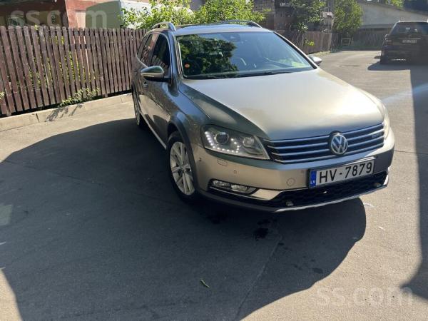 Pelēks Volkswagen Passat Alltrack 2012 Rīga, ar dzinēja tilpumu 2.00 L un nobraukumu 0 tūkst. km par 3950 €, foto 2 vietnē AUTOMOTO.COM.LV