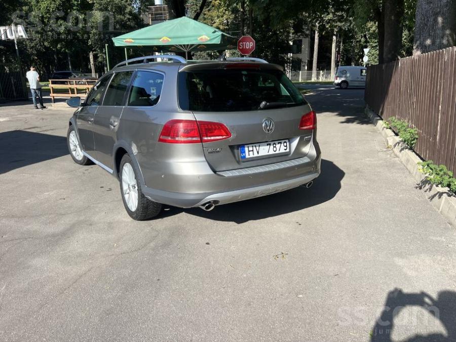 Pelēks Volkswagen Passat Alltrack 2012 Rīga, ar dzinēja tilpumu 2.00 L un nobraukumu 0 tūkst. km par 3950 €, foto 4 vietnē AUTOMOTO.COM.LV