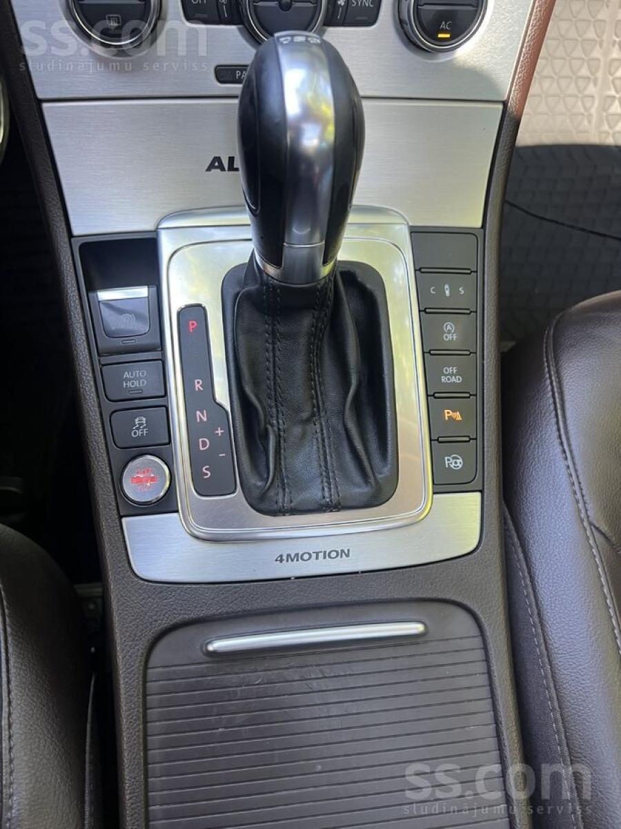 Pelēks Volkswagen Passat Alltrack 2012 Rīga, ar dzinēja tilpumu 2.00 L un nobraukumu 0 tūkst. km par 3950 €, foto 13 vietnē AUTOMOTO.COM.LV