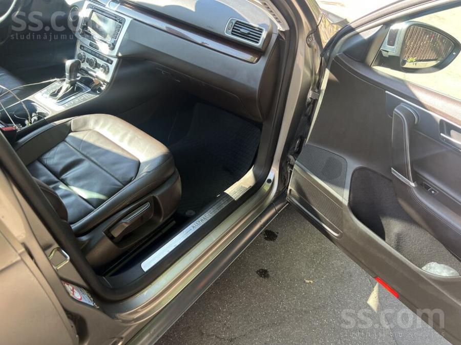 Pelēks Volkswagen Passat Alltrack 2012 Rīga, ar dzinēja tilpumu 2.00 L un nobraukumu 0 tūkst. km par 3950 €, foto 14 vietnē AUTOMOTO.COM.LV
