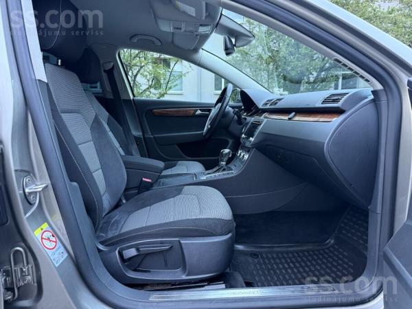 Grey Volkswagen Passat Alltrack 2013 in Riga, with an engine capacity of 2.00 L and mileage of 192 thousand km for 8250 €, photo 10 on AUTOMOTO.COM.LV
