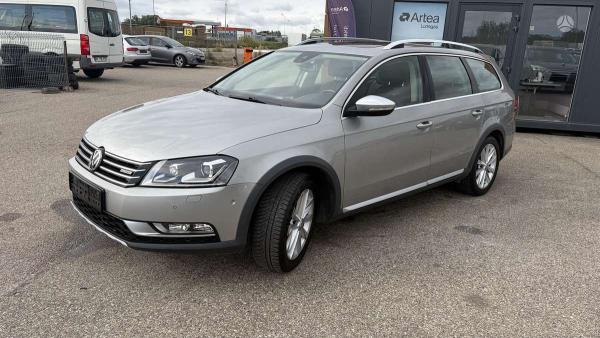 Grey Volkswagen Passat Alltrack 2013 in Marijampole, with an engine capacity of 2.00 L and mileage of 252 thousand km for 7850 €, photo 5 on AUTOMOTO.COM.LV