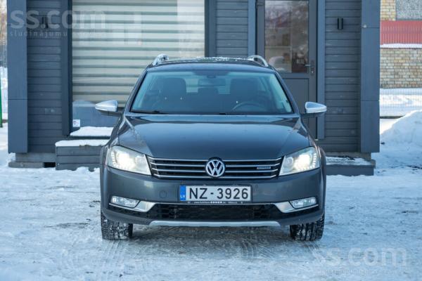 Grey Volkswagen Passat Alltrack 2014 in Liepaja, with an engine capacity of 2.00 L and mileage of 287 thousand km for 8600 €, photo 2 on AUTOMOTO.COM.LV