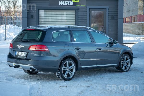 Grey Volkswagen Passat Alltrack 2014 in Liepaja, with an engine capacity of 2.00 L and mileage of 287 thousand km for 8600 €, photo 6 on AUTOMOTO.COM.LV