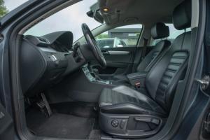 Pelēks Volkswagen Passat Alltrack 2014 Rīga, ar dzinēja tilpumu 2.00 L un nobraukumu 287 tūkst. km par 9200 €, foto 83 vietnē AUTOMOTO.COM.LV