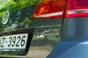 Pelēks Volkswagen Passat Alltrack 2014 Rīga, ar dzinēja tilpumu 2.00 L un nobraukumu 287 tūkst. km par 9200 €, foto 89 vietnē AUTOMOTO.COM.LV