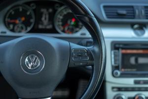 Pelēks Volkswagen Passat Alltrack 2014 Rīga, ar dzinēja tilpumu 2.00 L un nobraukumu 287 tūkst. km par 9200 €, foto 93 vietnē AUTOMOTO.COM.LV