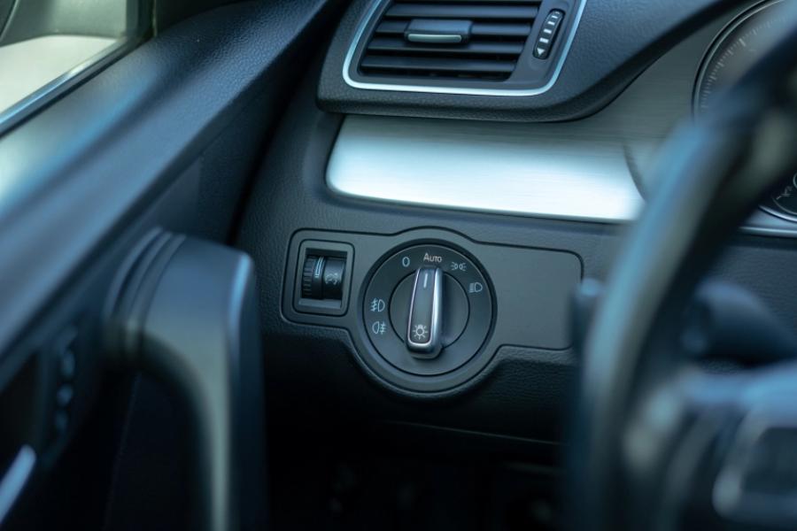 Pelēks Volkswagen Passat Alltrack 2014 Rīga, ar dzinēja tilpumu 2.00 L un nobraukumu 287 tūkst. km par 9200 €, foto 103 vietnē AUTOMOTO.COM.LV
