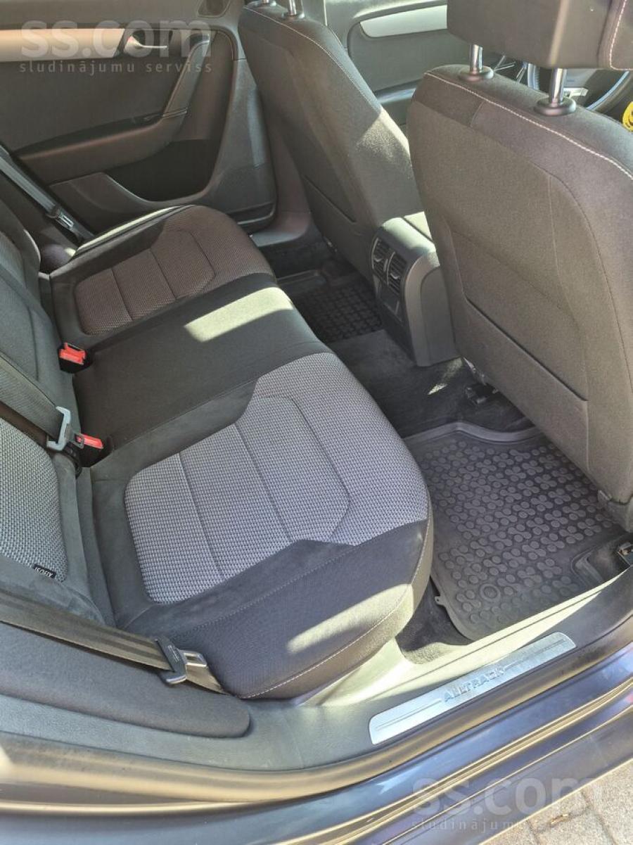 Grey Volkswagen Passat Alltrack 2014 in Riga, with an engine capacity of 2.00 L and mileage of 187 thousand km for 9600 €, photo 7 on AUTOMOTO.COM.LV