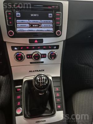 Grey Volkswagen Passat Alltrack 2014 in Riga, with an engine capacity of 2.00 L and mileage of 187 thousand km for 9600 €, photo 8 on AUTOMOTO.COM.LV