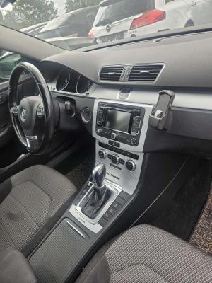 Pelēks Volkswagen Passat Alltrack 2014 Anykščiai, ar dzinēja tilpumu 2.00 L un nobraukumu 242 tūkst. km par 7300 €, foto 5 vietnē AUTOMOTO.COM.LV