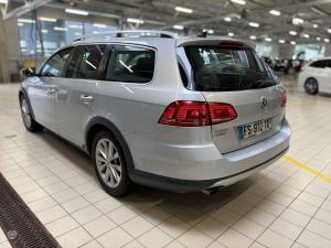 Pelēks Volkswagen Passat Alltrack 2014 Viļņa, ar dzinēja tilpumu 2.00 L un nobraukumu 200 tūkst. km par 7000 €, foto 3 vietnē AUTOMOTO.COM.LV