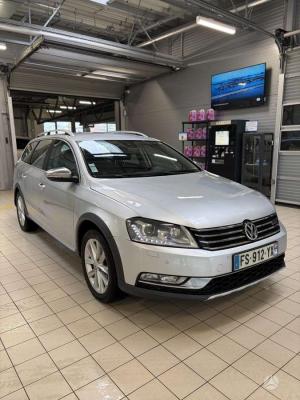 Pelēks Volkswagen Passat Alltrack 2014 Viļņa, ar dzinēja tilpumu 2.00 L un nobraukumu 200 tūkst. km par 7000 €, foto 7 vietnē AUTOMOTO.COM.LV