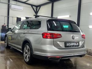 Grey Volkswagen Passat Alltrack 2015 in Vilnius, with an engine capacity of 1.97 L and mileage of 296 thousand km for 13800 €, photo 8 on AUTOMOTO.COM.LV