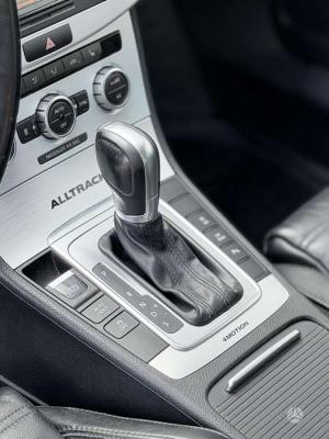 Grey Volkswagen Passat Alltrack 2015 in Vilnius, with an engine capacity of 1.97 L and mileage of 244 thousand km for 7300 €, photo 22 on AUTOMOTO.COM.LV