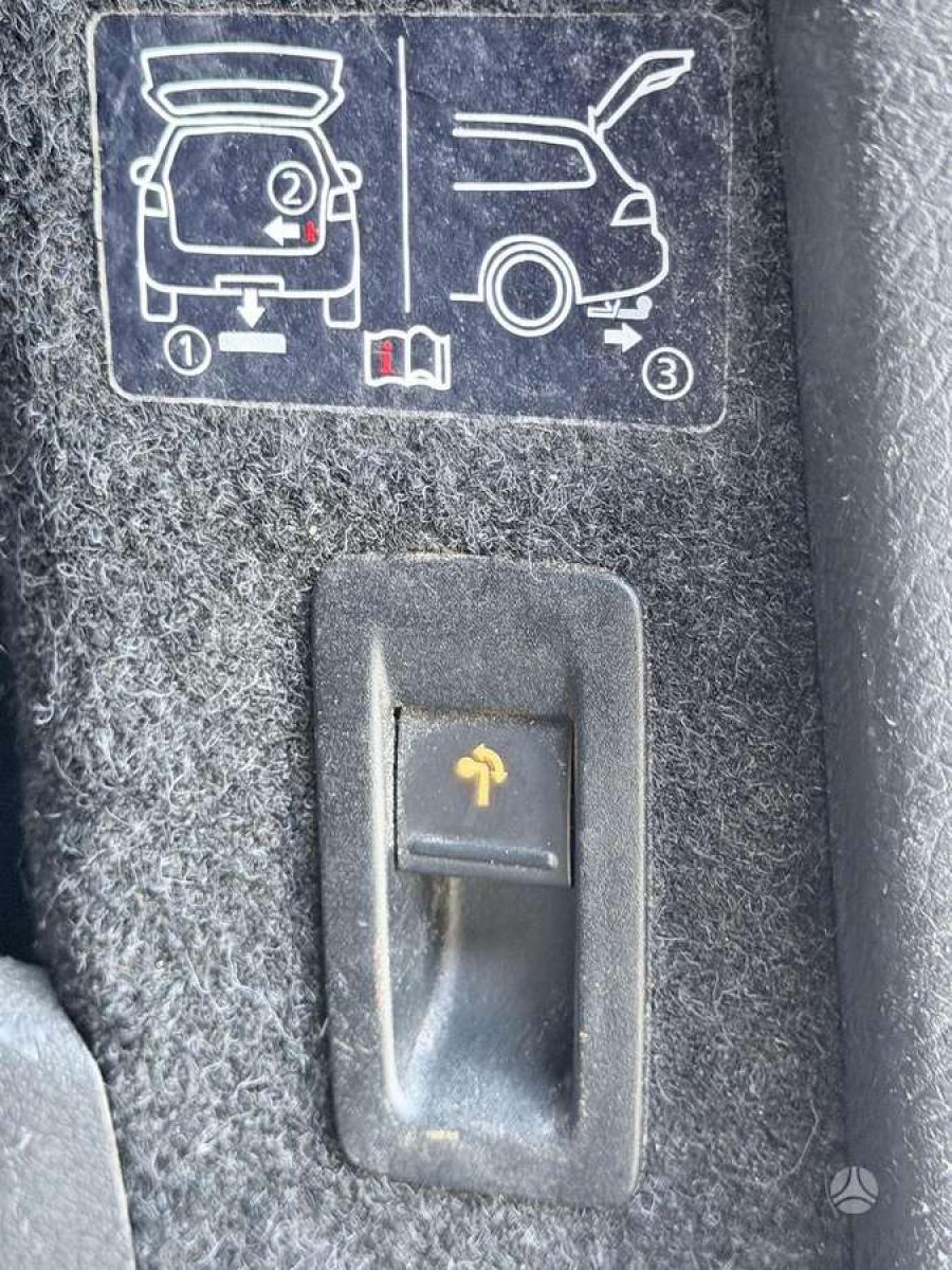 Grey Volkswagen Passat Alltrack 2015 in Vilnius, with an engine capacity of 1.97 L and mileage of 244 thousand km for 7300 €, photo 23 on AUTOMOTO.COM.LV