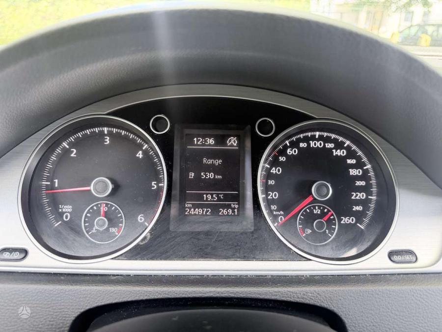 Grey Volkswagen Passat Alltrack 2015 in Vilnius, with an engine capacity of 1.97 L and mileage of 244 thousand km for 7300 €, photo 27 on AUTOMOTO.COM.LV