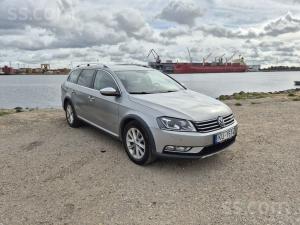 Grey Volkswagen Passat Alltrack 2015 in Kuldiga, with an engine capacity of 2.00 L and mileage of 273 thousand km for 7890 €, photo  on AUTOMOTO.COM.LV