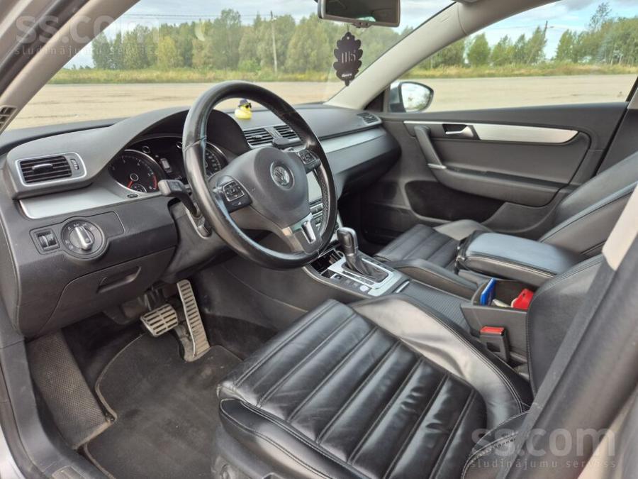 Pelēks Volkswagen Passat Alltrack 2015 Kuldīga, ar dzinēja tilpumu 2.00 L un nobraukumu 273 tūkst. km par 7890 €, foto 10 vietnē AUTOMOTO.COM.LV