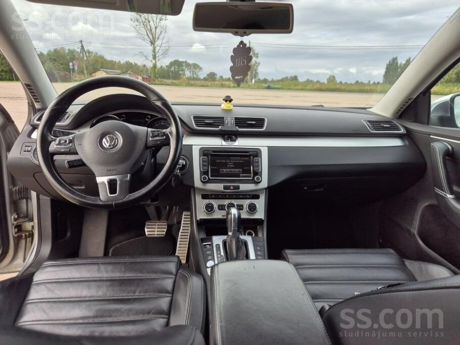 Pelēks Volkswagen Passat Alltrack 2015 Kuldīga, ar dzinēja tilpumu 2.00 L un nobraukumu 273 tūkst. km par 7890 €, foto 14 vietnē AUTOMOTO.COM.LV