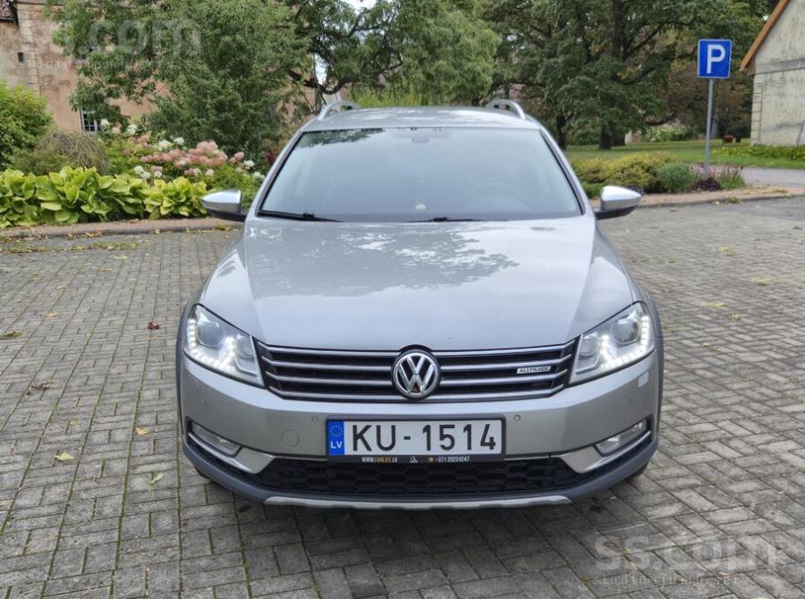 Pelēks Volkswagen Passat Alltrack 2015 Kuldīga, ar dzinēja tilpumu 2.00 L un nobraukumu 273 tūkst. km par 7890 €, foto 25 vietnē AUTOMOTO.COM.LV